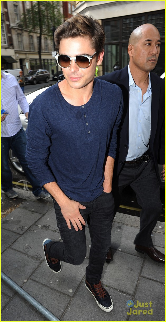 Zac Efron on Nicholas Sparks: He's 'Such An Impressive Guy' | Photo ...