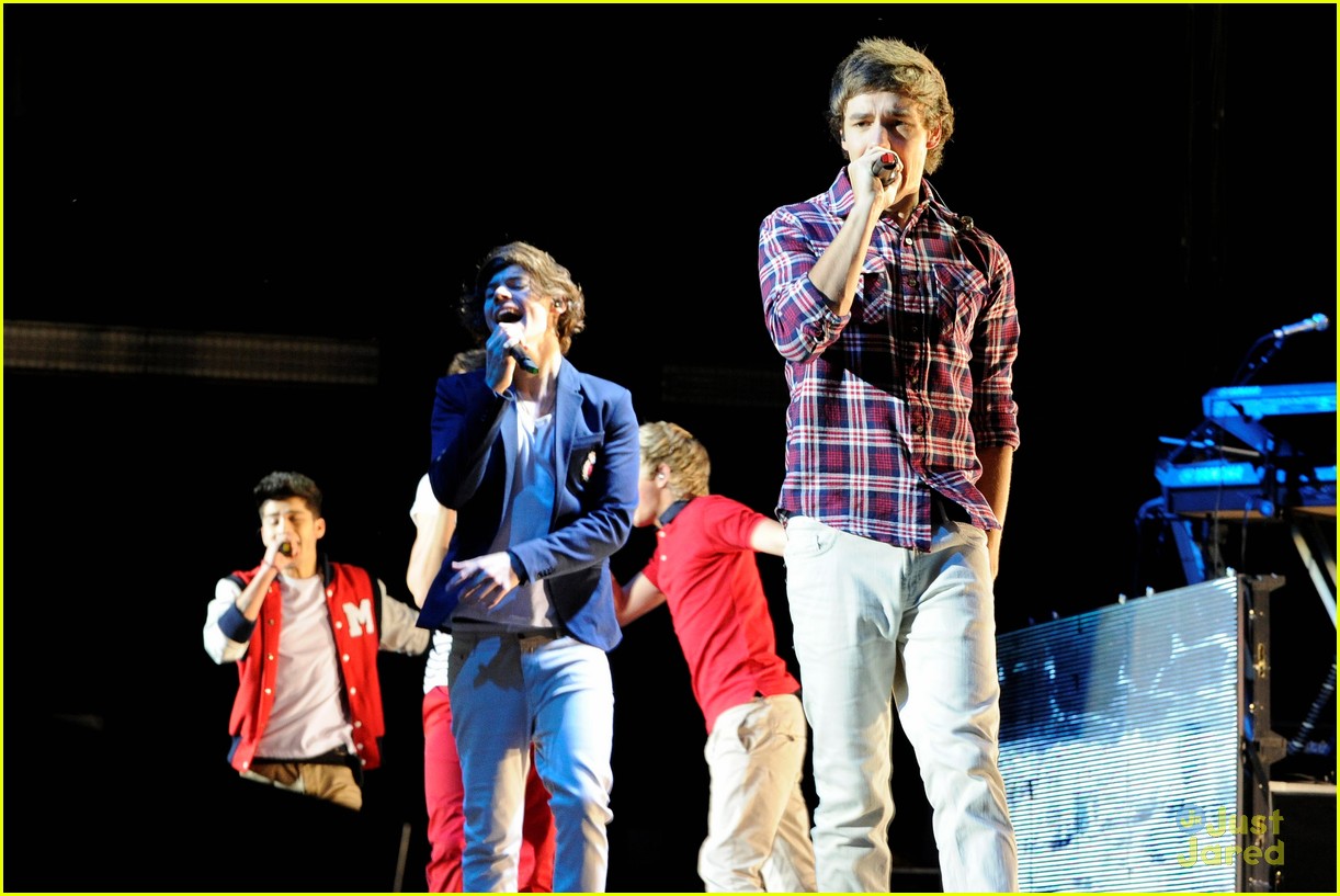 One Direction Take Over Toronto | Photo 475047 - Photo Gallery | Just ...