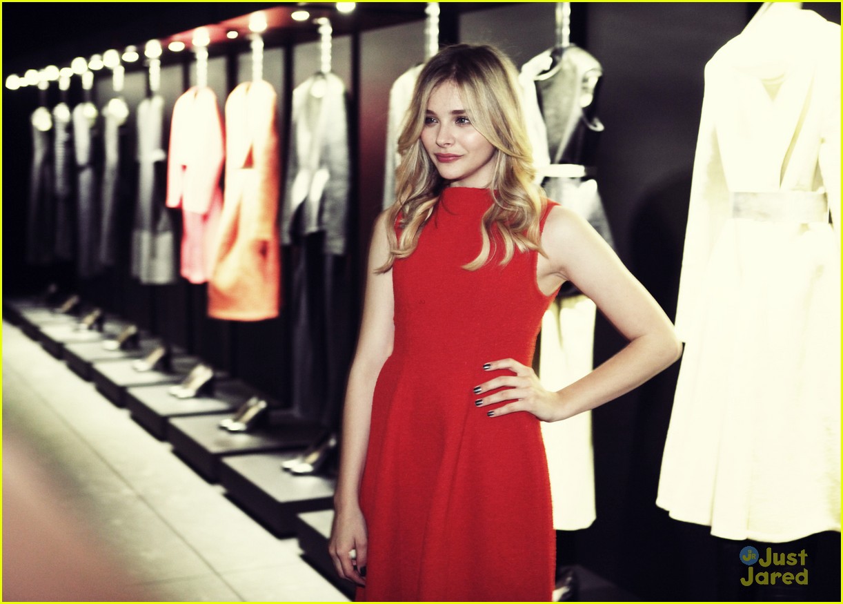 Chloe Moretz: 'Infinite Loop' with Calvin Klein in South Korea | Photo ...