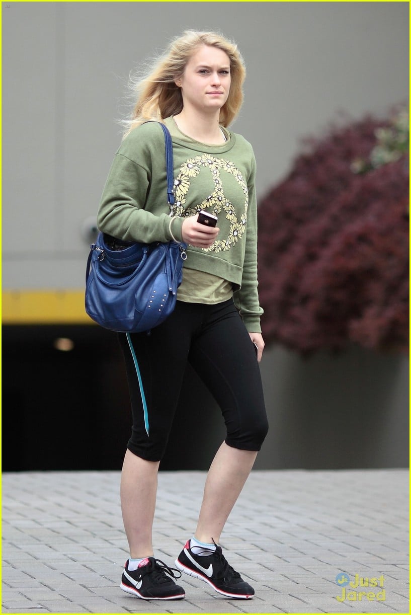 Leven Rambin Dishes On 'Hunger Games' Fitness Routine | Photo 471244 ...