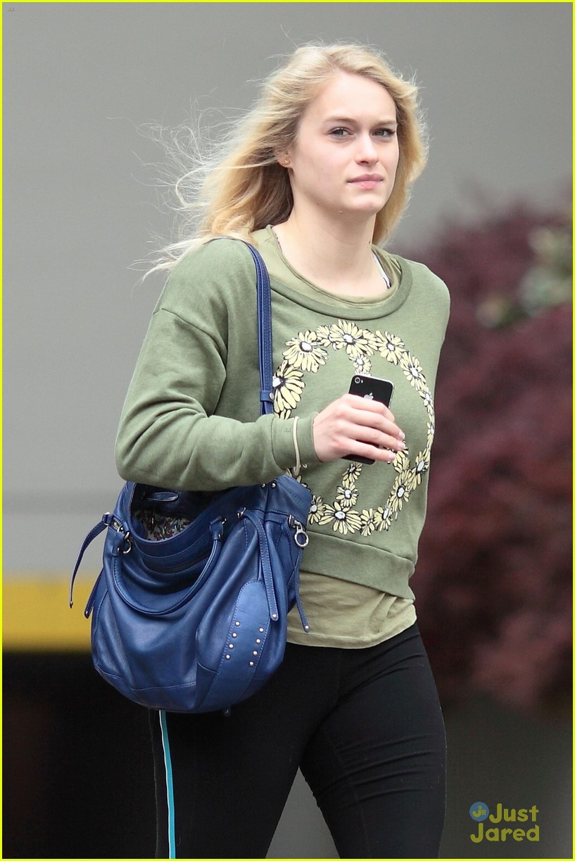Leven Rambin Dishes On 'Hunger Games' Fitness Routine | Photo 471245 ...