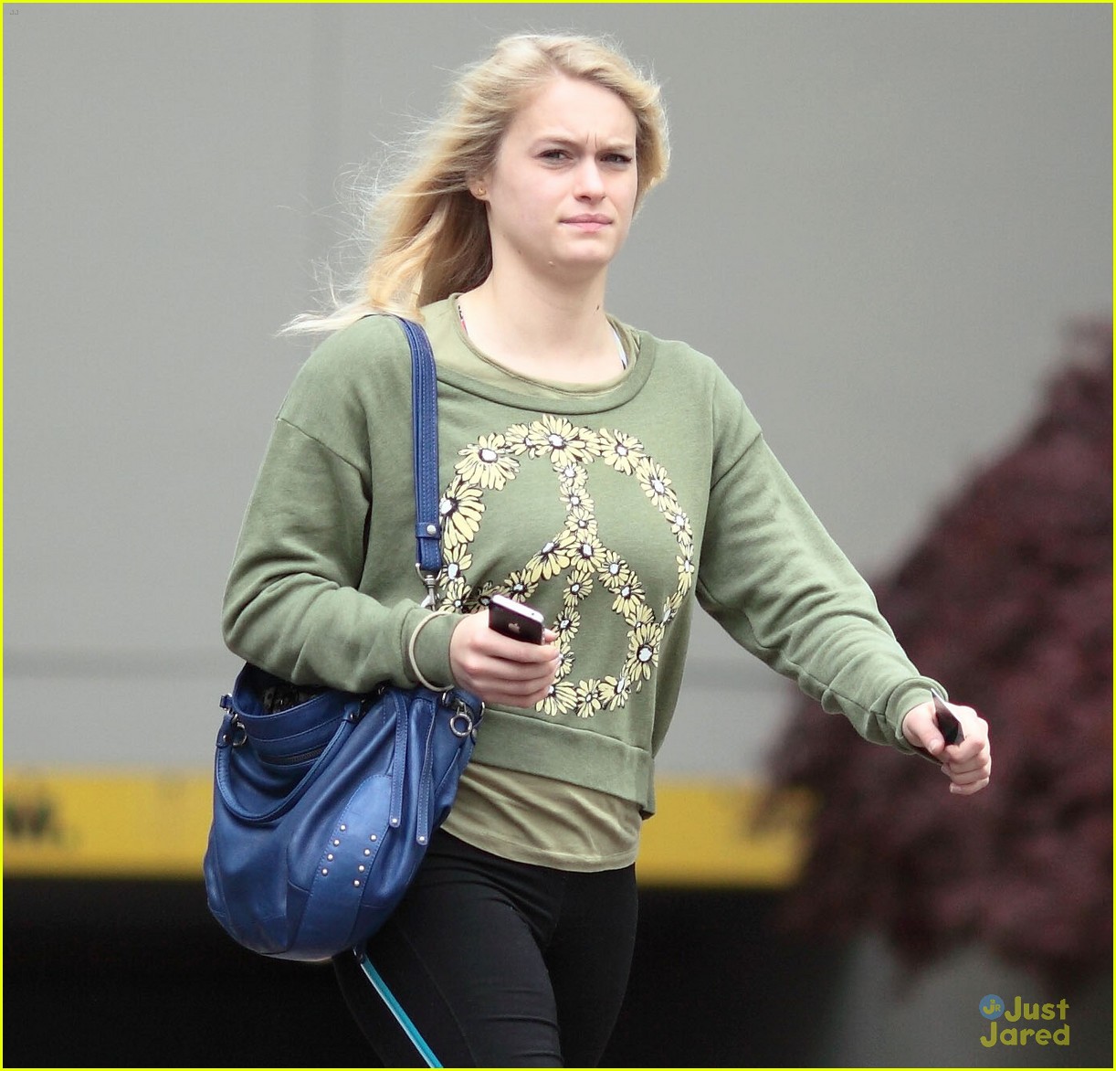 Leven Rambin Dishes On 'Hunger Games' Fitness Routine | Photo 471247 ...