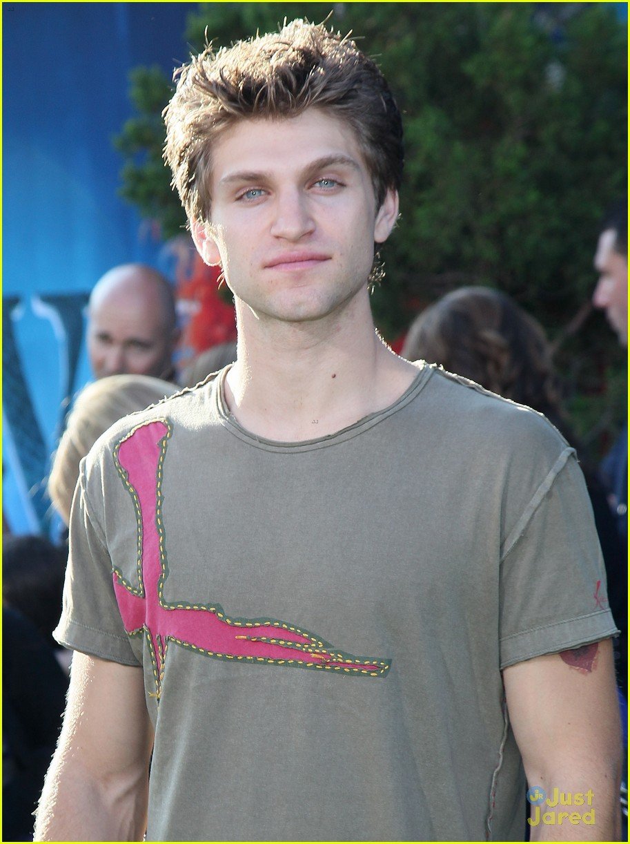 Keegan Allen: 'Brave' Premiere | Photo 478090 - Photo Gallery | Just ...
