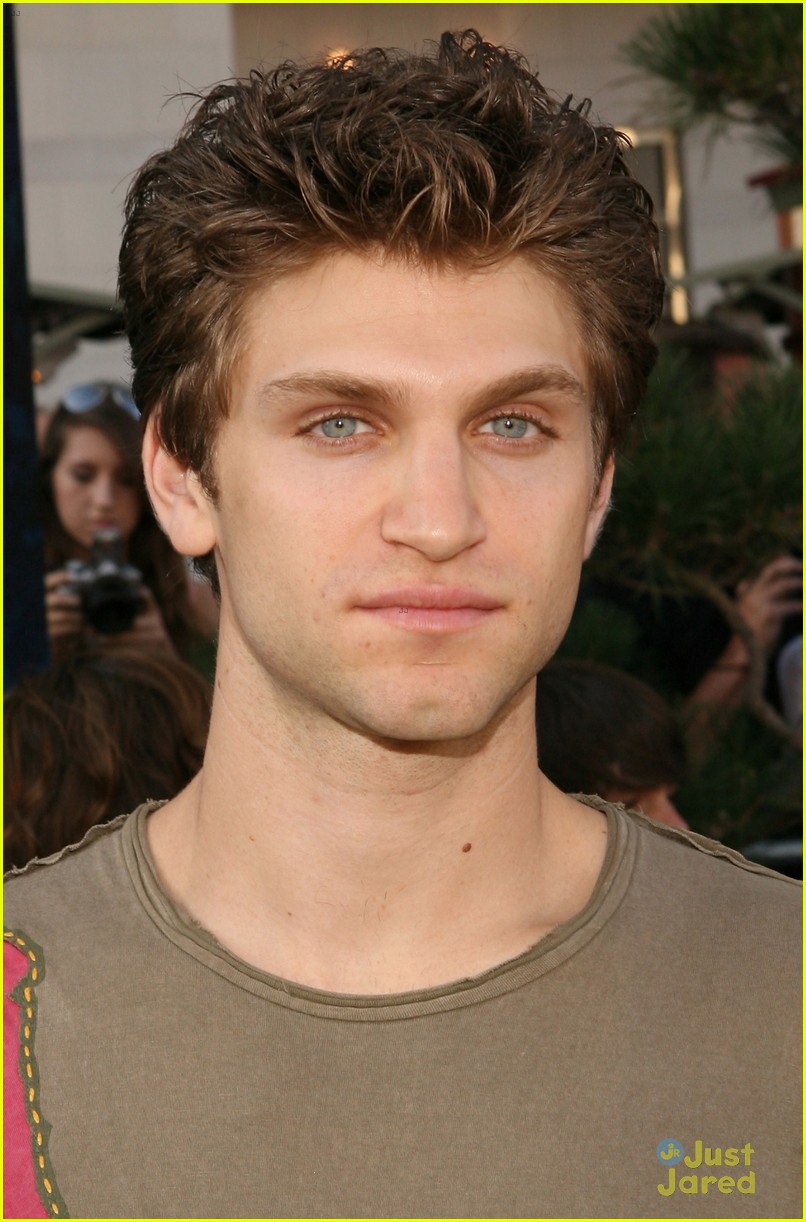 Keegan Allen: 'Brave' Premiere | Photo 478105 - Photo Gallery | Just ...