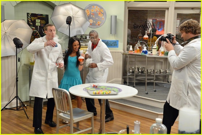 China Anne McClain Has the 'ANTswers' | Photo 479140 - Photo Gallery ...