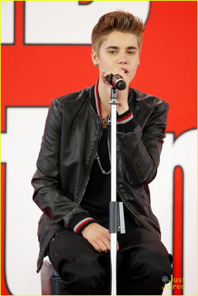 Justin Bieber: 'Doing Real Stuff Sucks' in Germany | Photo 476636 ...