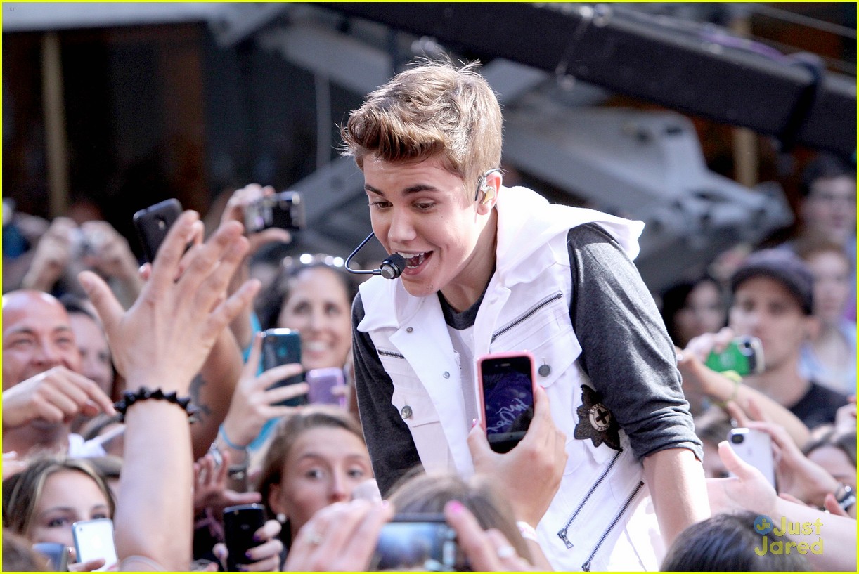 Justin Bieber: 'The Today Show' Performance! | Photo 477586 - Photo ...