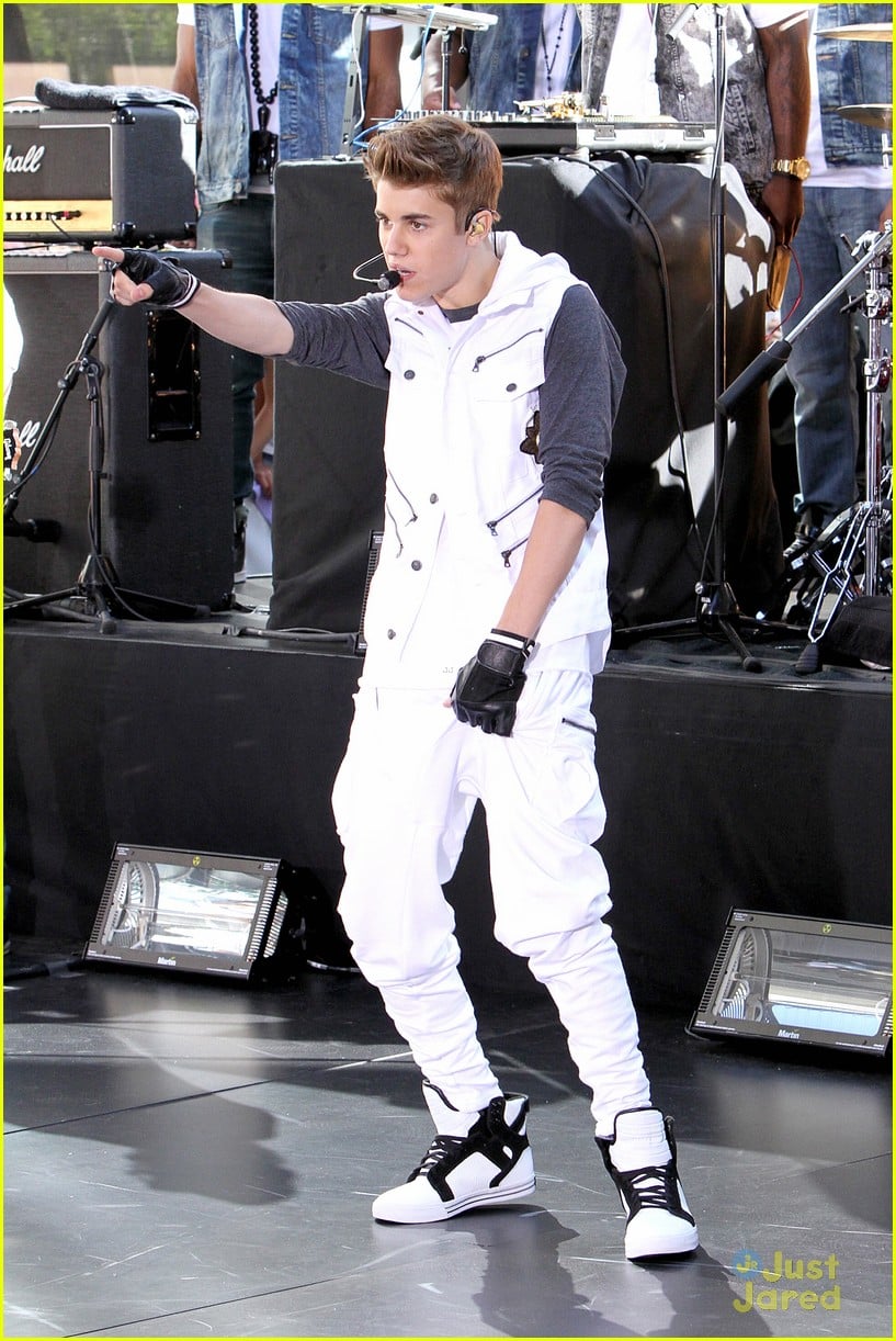 Justin Bieber: 'The Today Show' Performance! | Photo 477589 - Photo ...