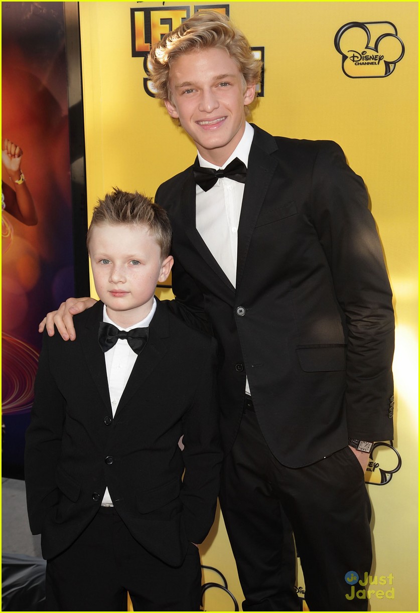 Cody Simpson & Calum Worthy: 'Let It Shine' Premiere | Photo 476262 ...