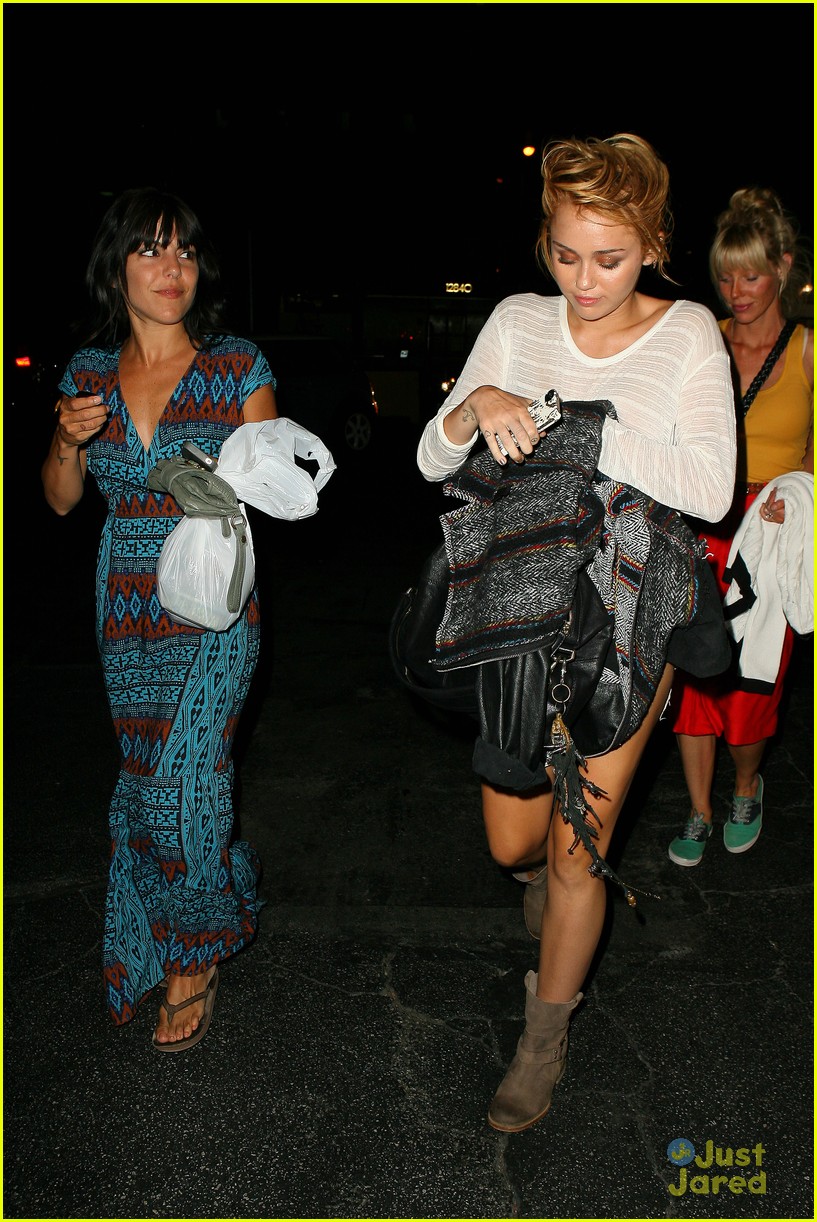 Miley Cyrus: Happy at Hugo's | Photo 476377 - Photo Gallery | Just ...