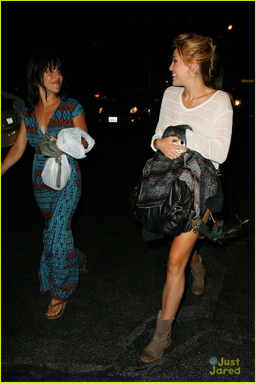Miley Cyrus: Happy at Hugo's | Photo 476378 - Photo Gallery | Just ...