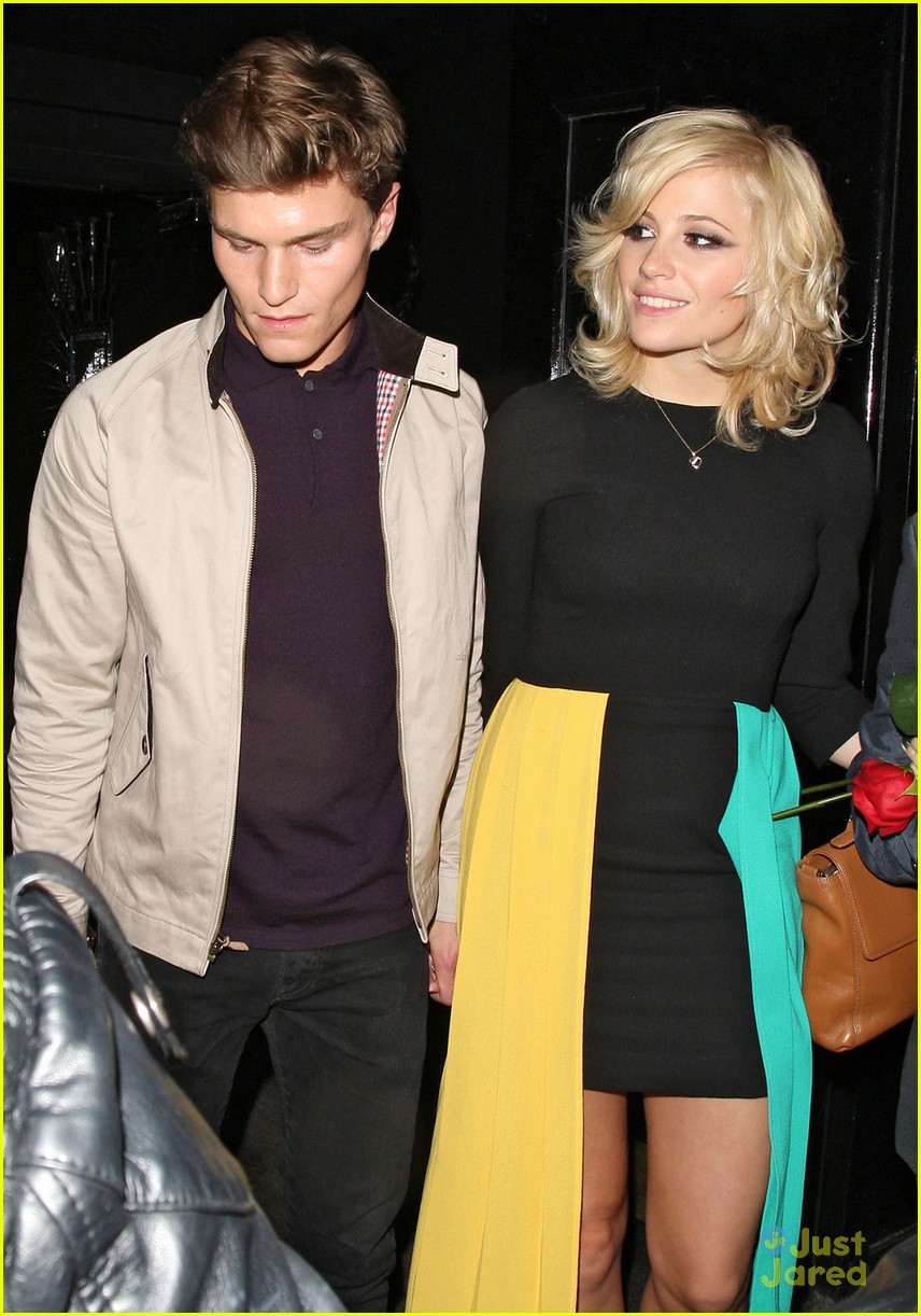 Pixie Lott is a 'Ray of Sunshine' | Photo 476720 - Photo Gallery | Just ...