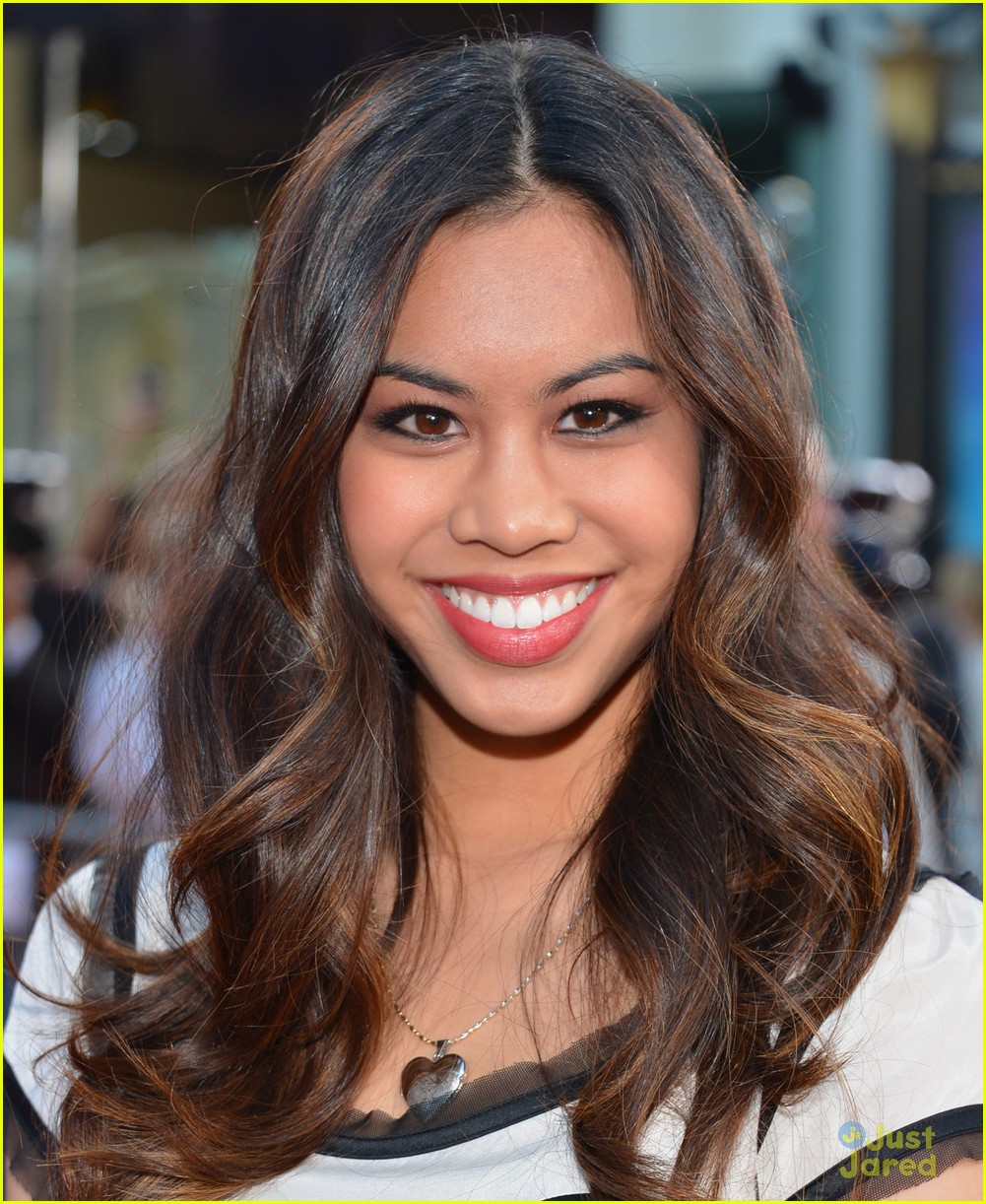 Ashley Argota Starts A 'Revolution' | Photo 482798 - Photo Gallery ...