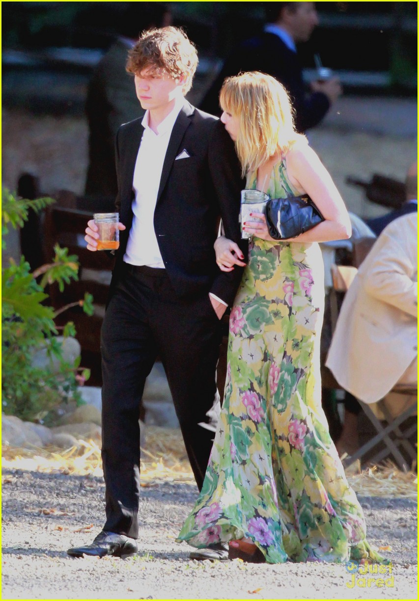 Emma Roberts: Stylist Emily Current's Wedding! | Photo 482064 - Photo ...