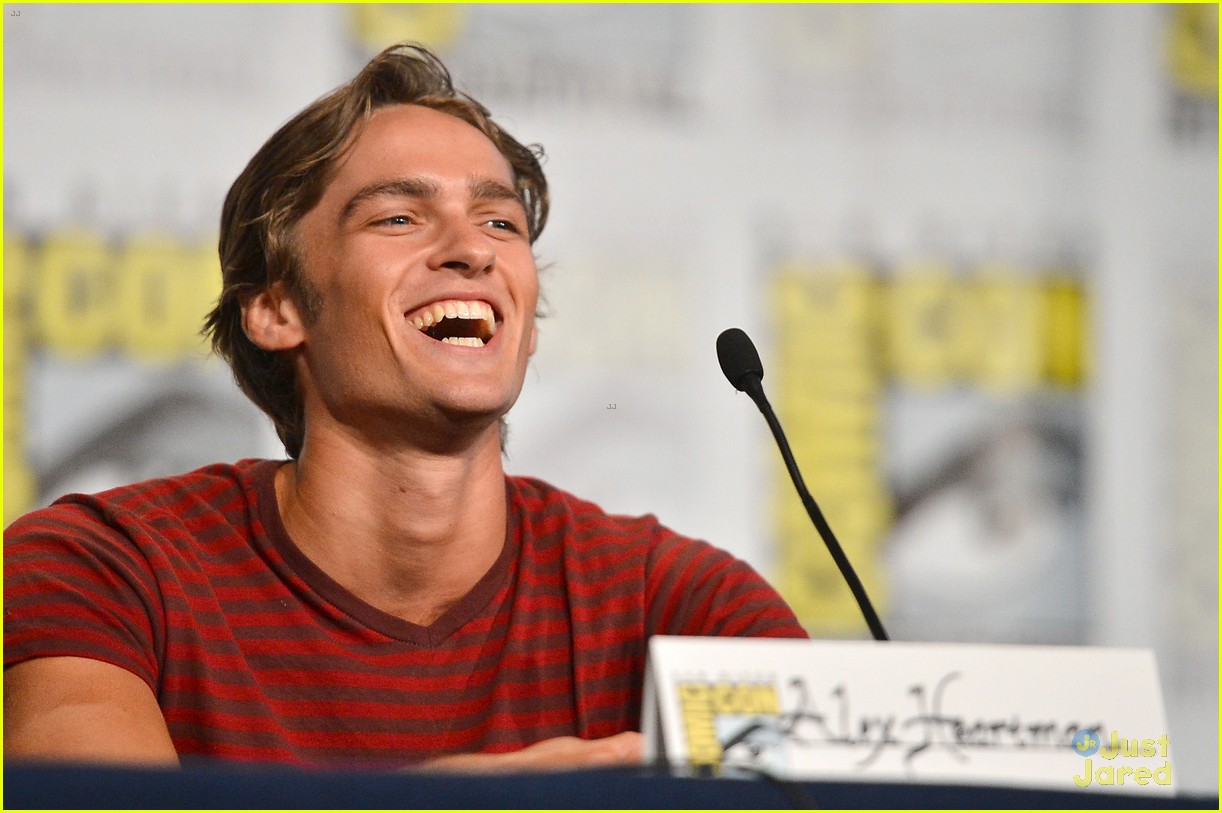 Alex Heartman Chats About 'Power Rangers' At Comic-Con | Photo 481982 ...