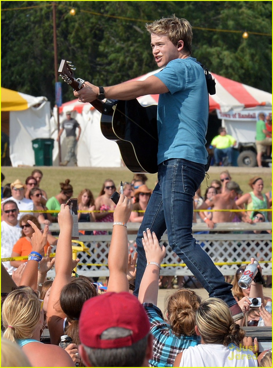 Hunter Hayes To Sing National Anthem on Birthday! | Photo 485285 ...