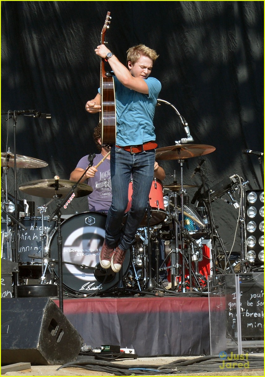 Hunter Hayes To Sing National Anthem on Birthday! | Photo 485288 ...