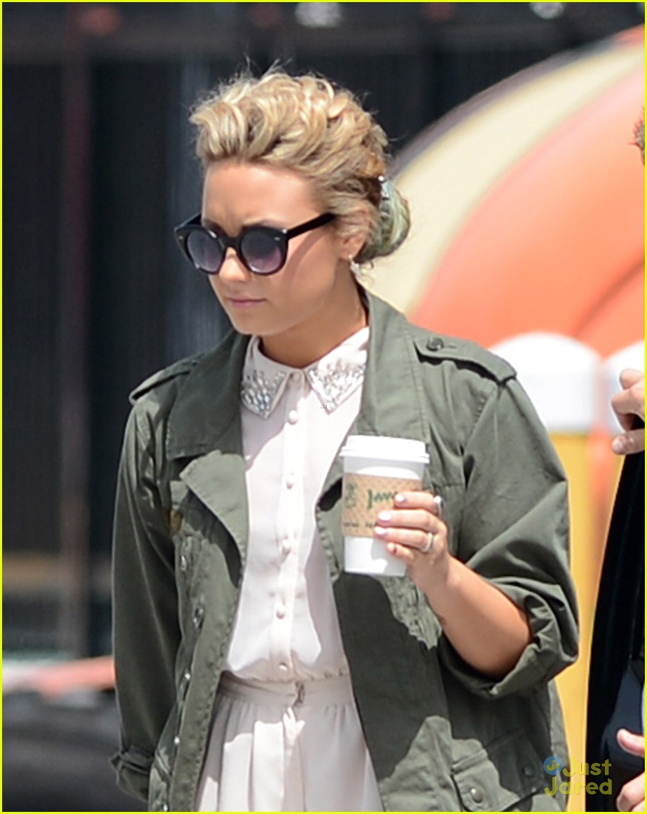 Demi Lovato: Blue Bun Bootcamp Arrival | Photo 484533 - Photo Gallery ...