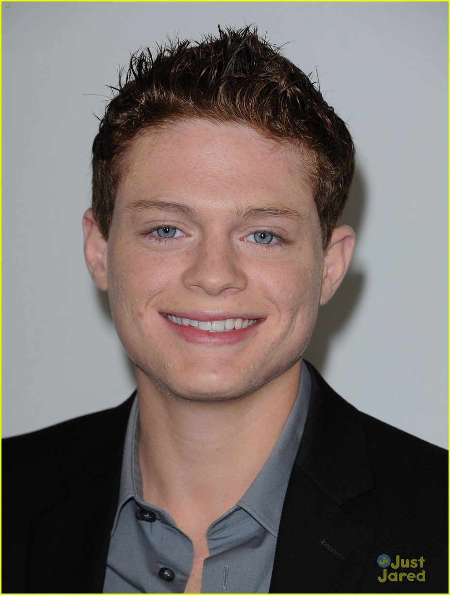 Lucas Grabeel: ABC TCA Party with Vanessa Marano & Sean Berdy | Photo ...