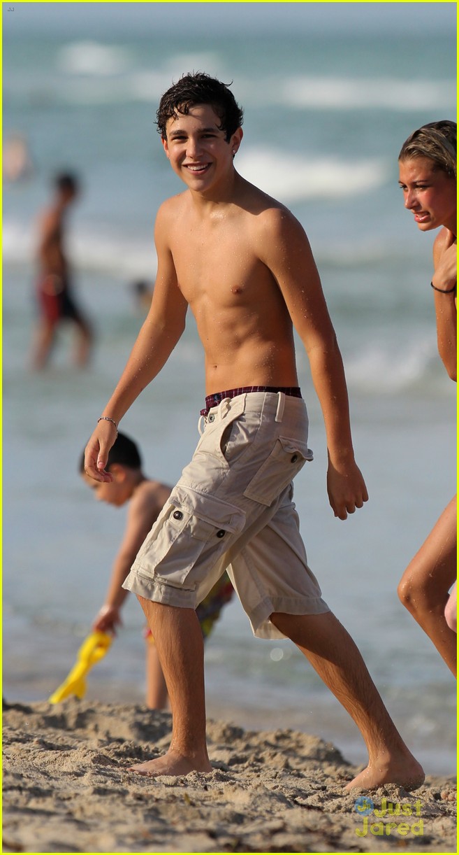 Austin Mahone Shirtless At The Beach Photo 481144 Photo Gallery Just Jared Jr