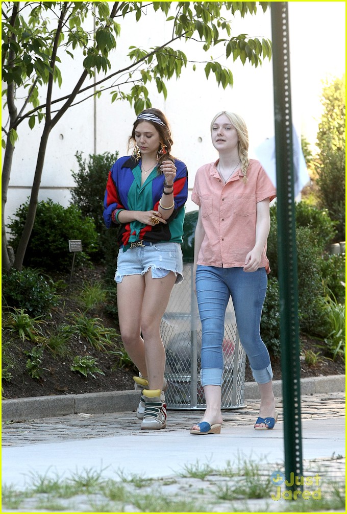 Full Sized Photo of olsen fanning vgg 07 | Dakota Fanning & Elizabeth ...