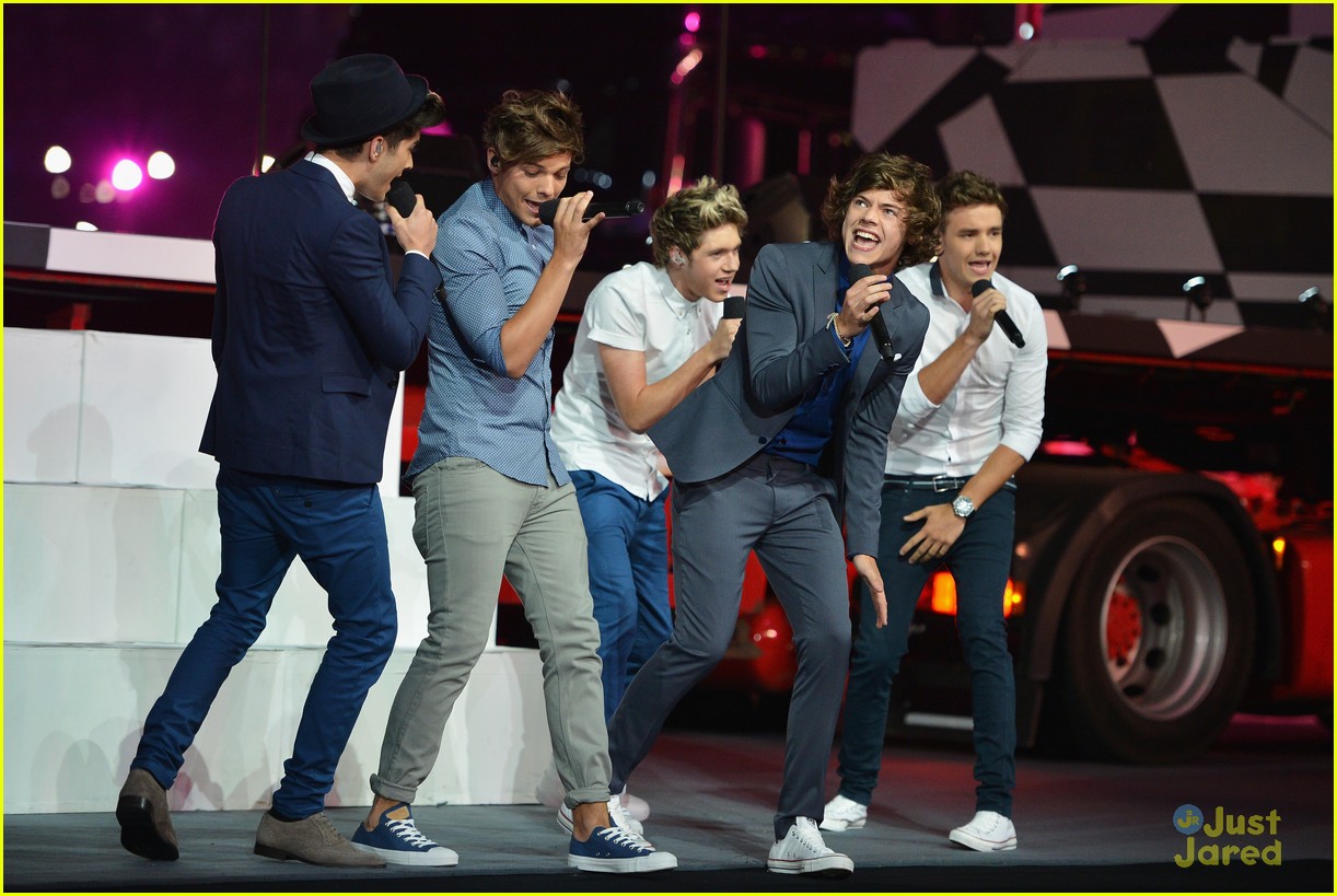 One Direction: 2012 Olympics Closing Ceremonies! | Photo 487896 - Photo ...