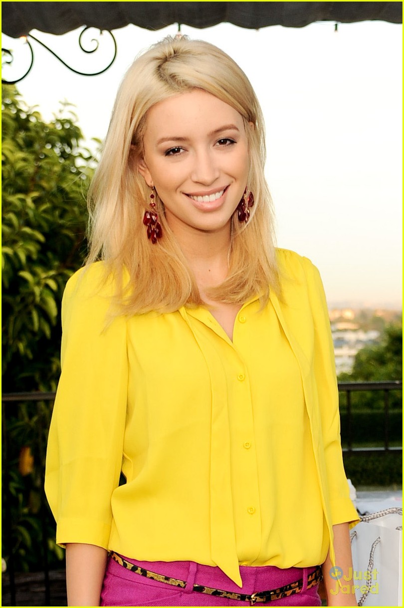 Greer Grammer & Alex Frnka: 'Live in Pink' Party Pair | Photo 488729 ...