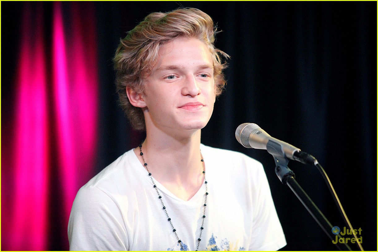 Cody Simpson: Q102 Concert | Photo 487777 - Photo Gallery | Just Jared Jr.