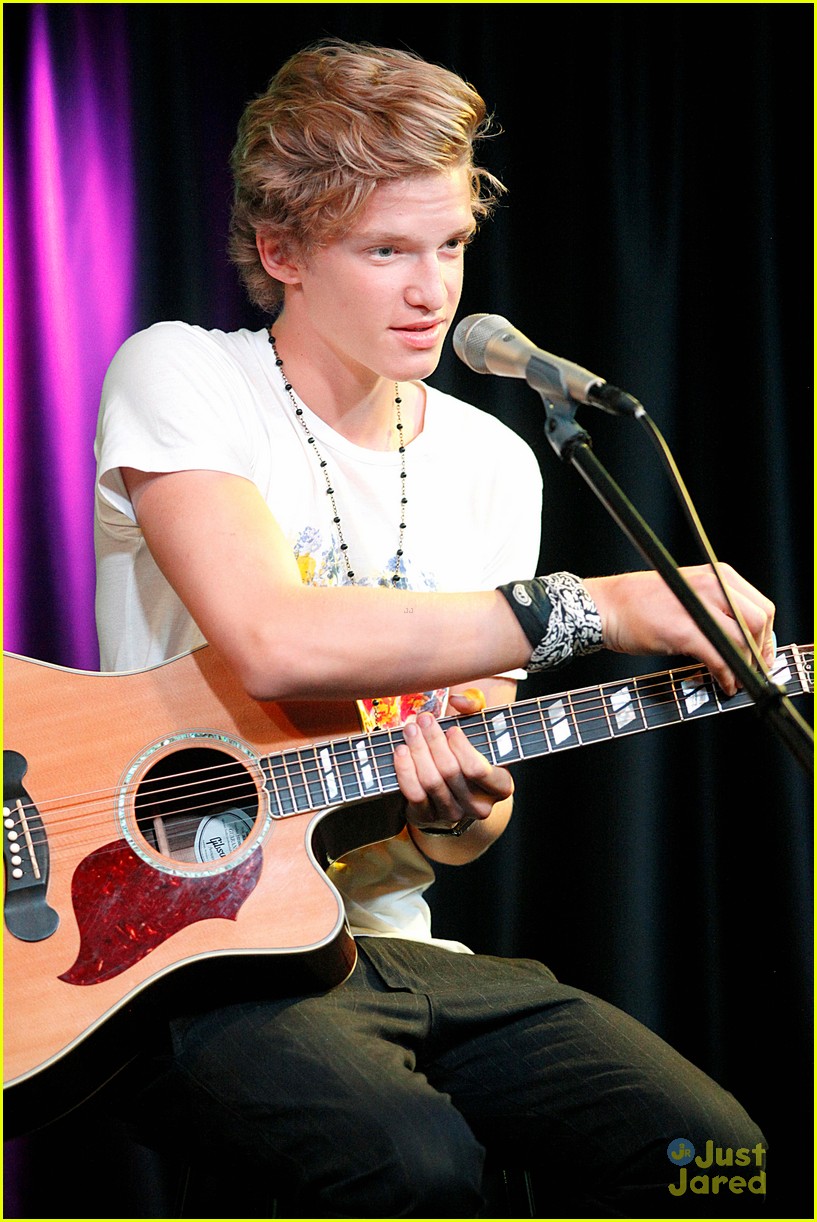 Cody Simpson: Q102 Concert | Photo 487789 - Photo Gallery | Just Jared Jr.