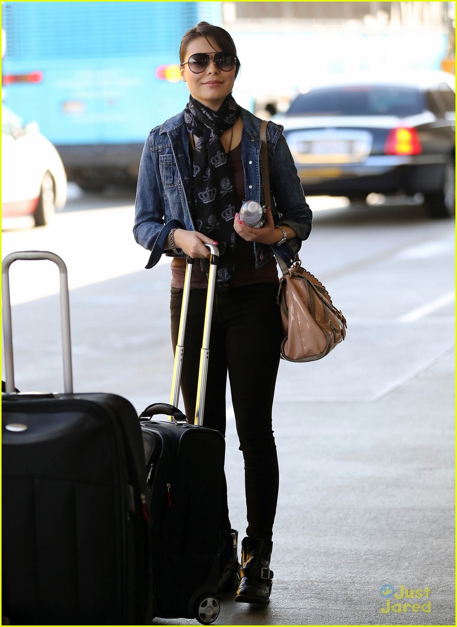 Miranda Cosgrove: Bahamas Bound | Photo 491294 - Photo Gallery | Just ...