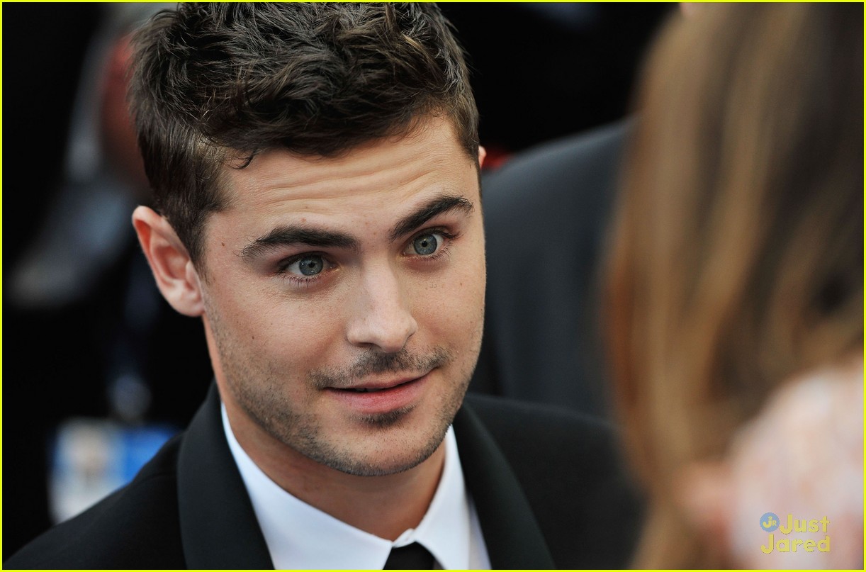 Full Sized Photo of zac efron price premiere 12 | Zac Efron: 'At Any ...