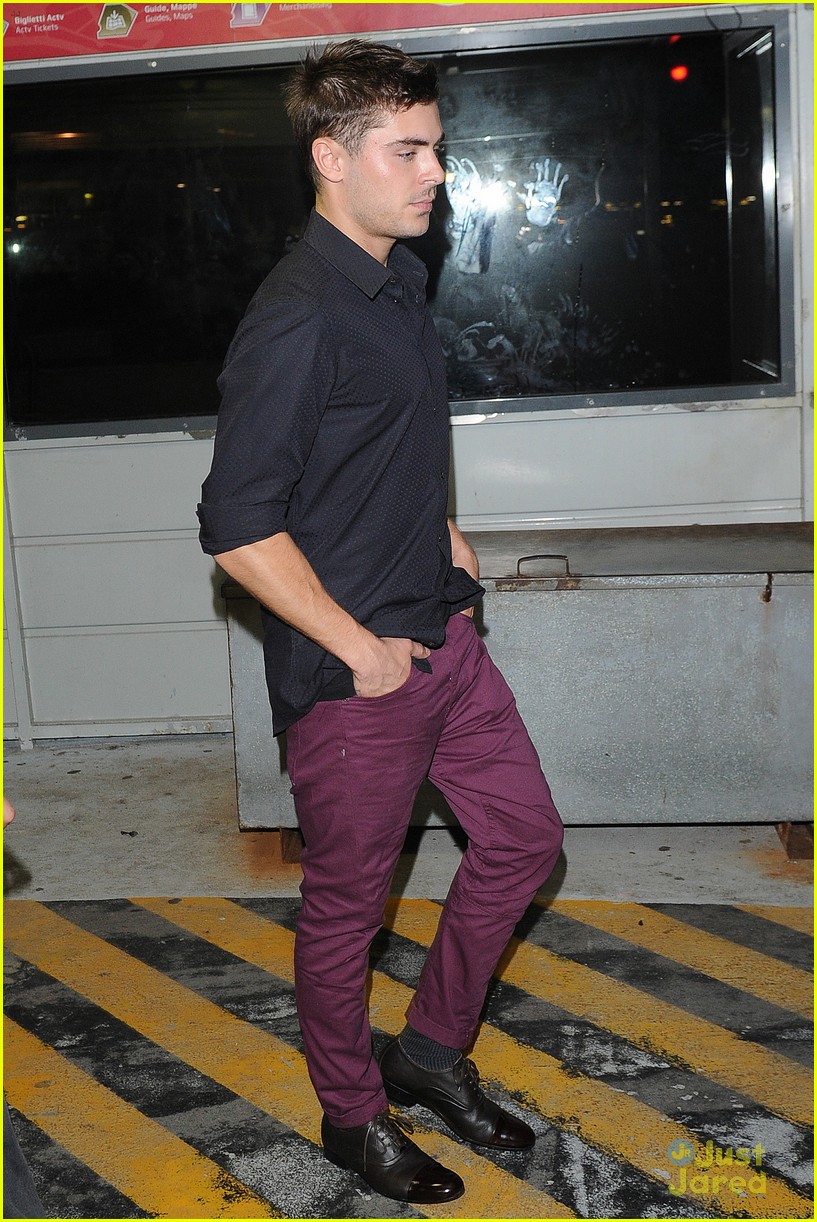 Zac Efron: Venice Film Festival Heartthrob | Photo 491545 - Photo ...