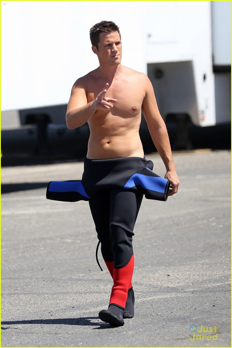 Full Sized Photo of lanter shirtless 90210 07 | Matt Lanter & Tristan ...