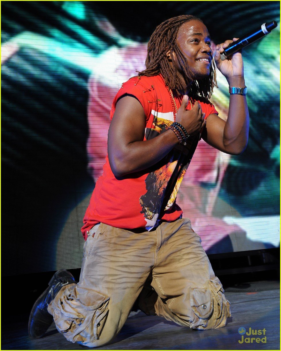 Leon Thomas: West Palm Beach Concert Cool | Photo 490710 - Photo ...