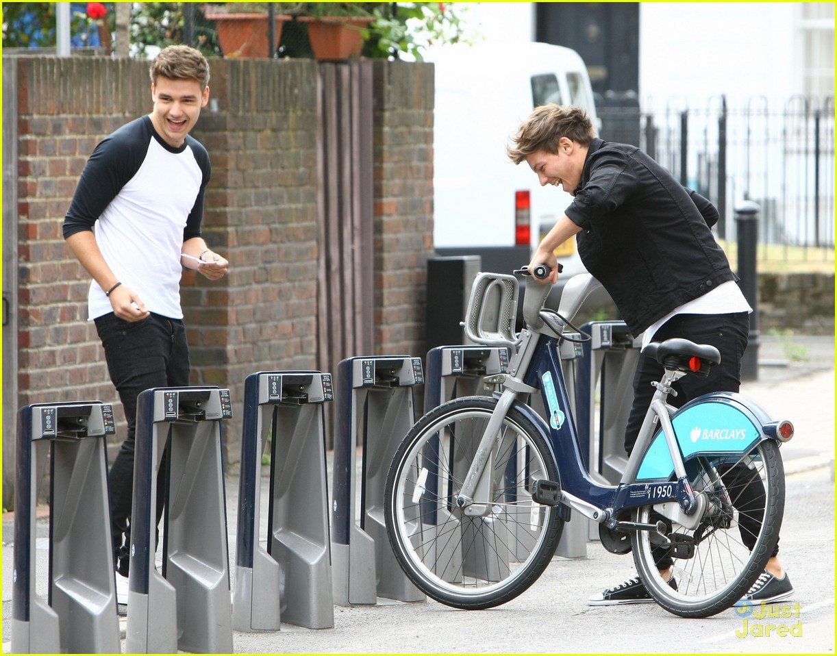 Louis Tomlinson & Liam Payne: Biking Boys | Photo 489751 - Photo ...