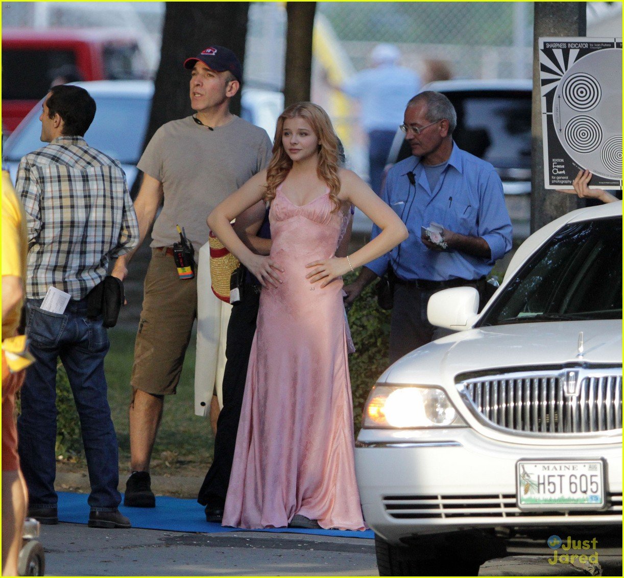 Full Sized Photo of chloe moretz blood soaked on carrie set 26 | Chloe ...