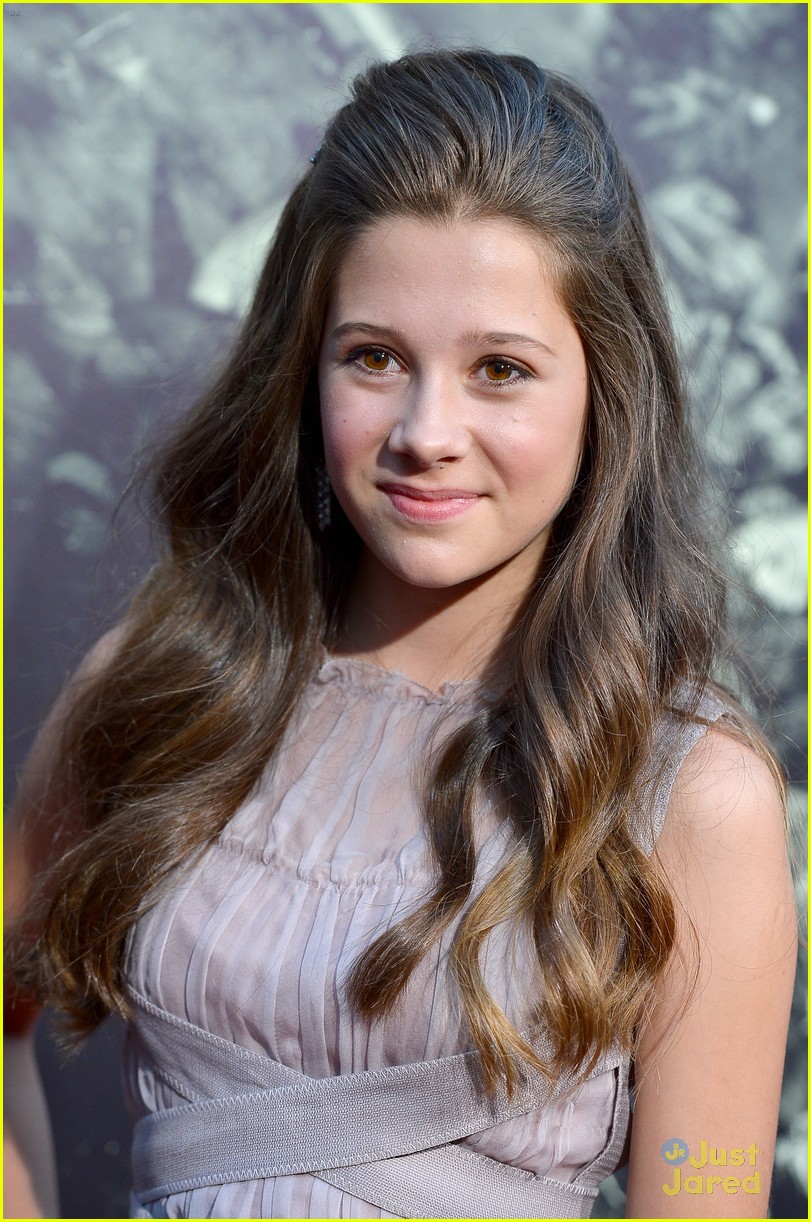 Natasha Calis: 'The Possession' Premiere | Photo 491173 - Photo Gallery ...