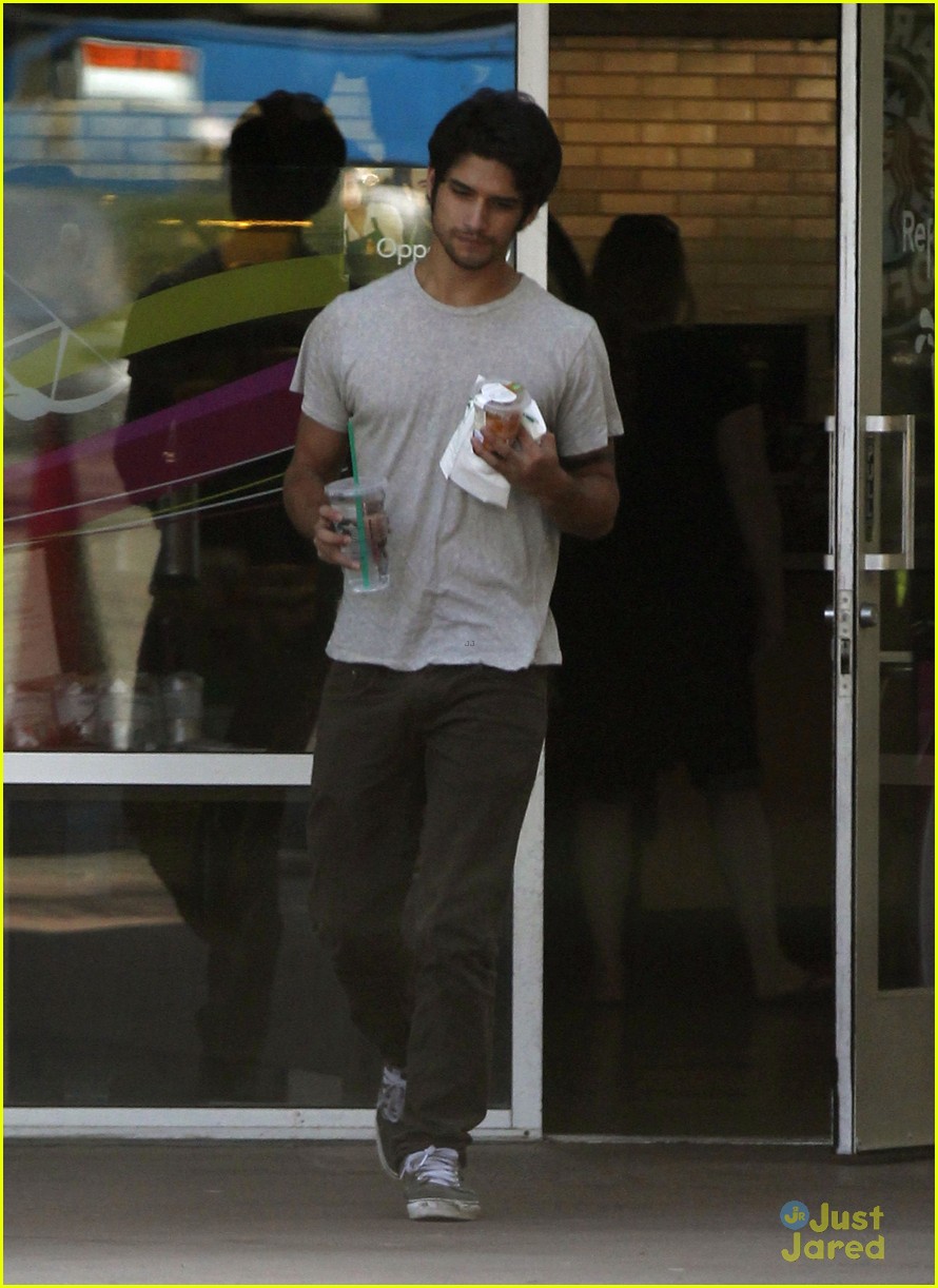 Tyler Posey: The Last Episode Of 'Teen Wolf' Is So Rad! | Photo 488078 - Photo Gallery | Just ...