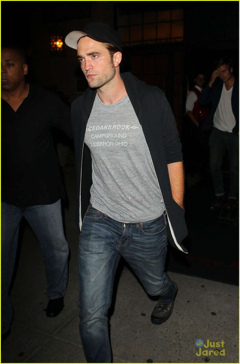 Robert Pattinson: Making New Music! | Photo 488901 - Photo Gallery ...