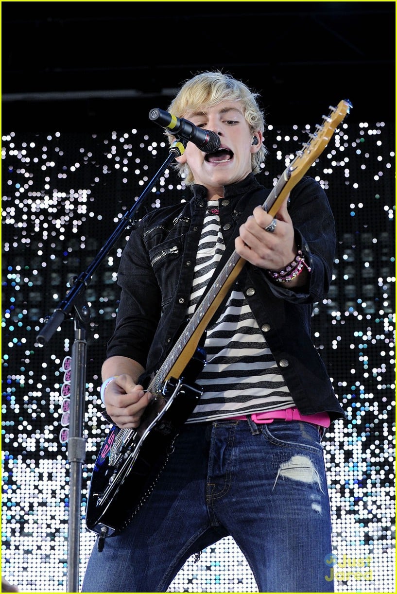 Ross Lynch: R5 Plays Big Ticket Summer Concert | Photo 490807 - Photo ...
