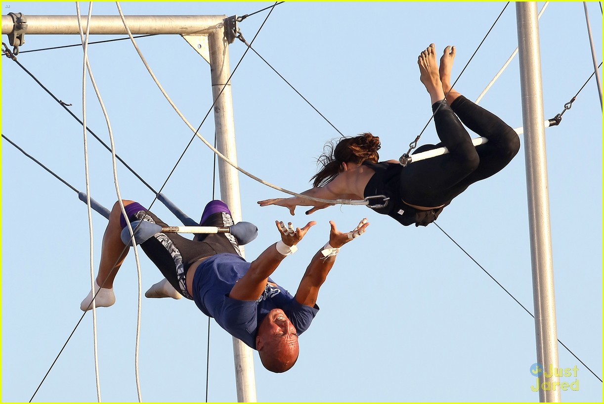 Full Sized Photo of stroup trapeze 03 | Jessica Stroup: Trapeze Flyer ...