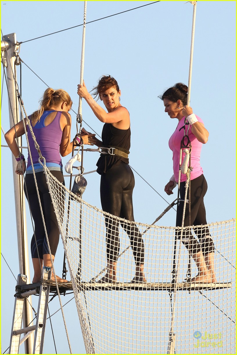 Jessica Stroup: Trapeze Flyer For '90210' | Photo 487362 - Photo ...