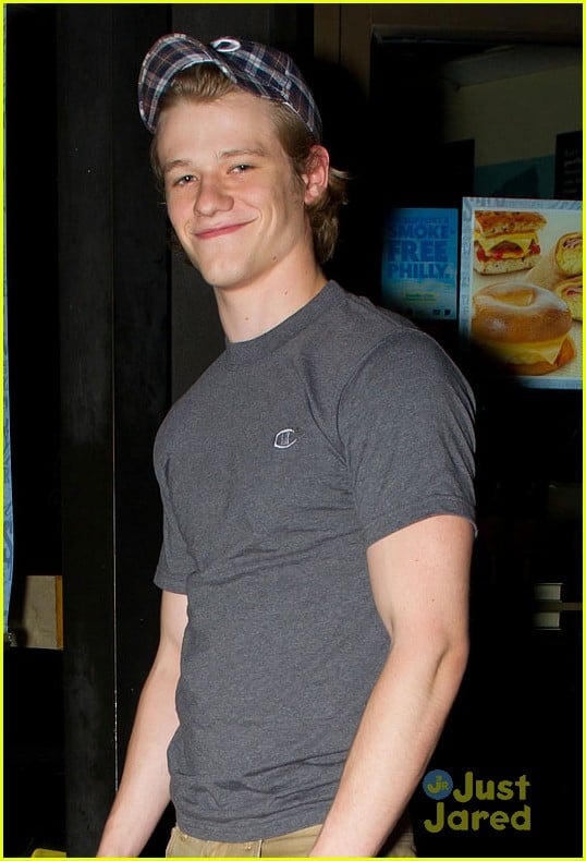 Lucas Till: Philadelphia Smiles | Photo 490324 - Photo Gallery | Just Jared Jr.
