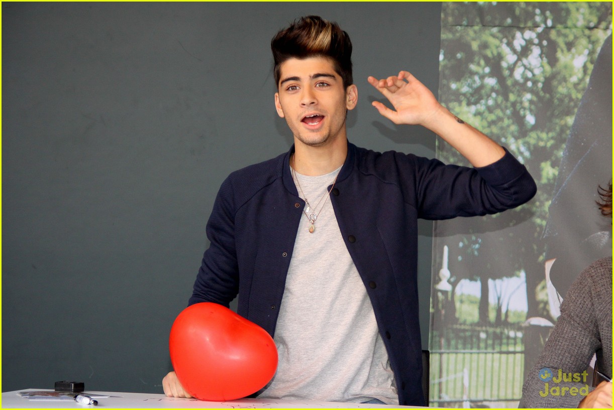 One Direction: Signing in Germany! | Photo 497189 - Photo Gallery ...