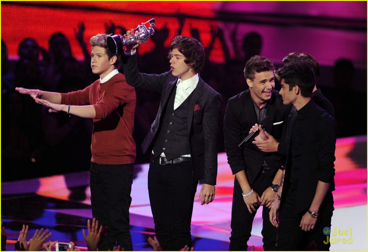 One Direction: MTV VMAs Performance 2012 - Watch Now! | Photo 492598 ...