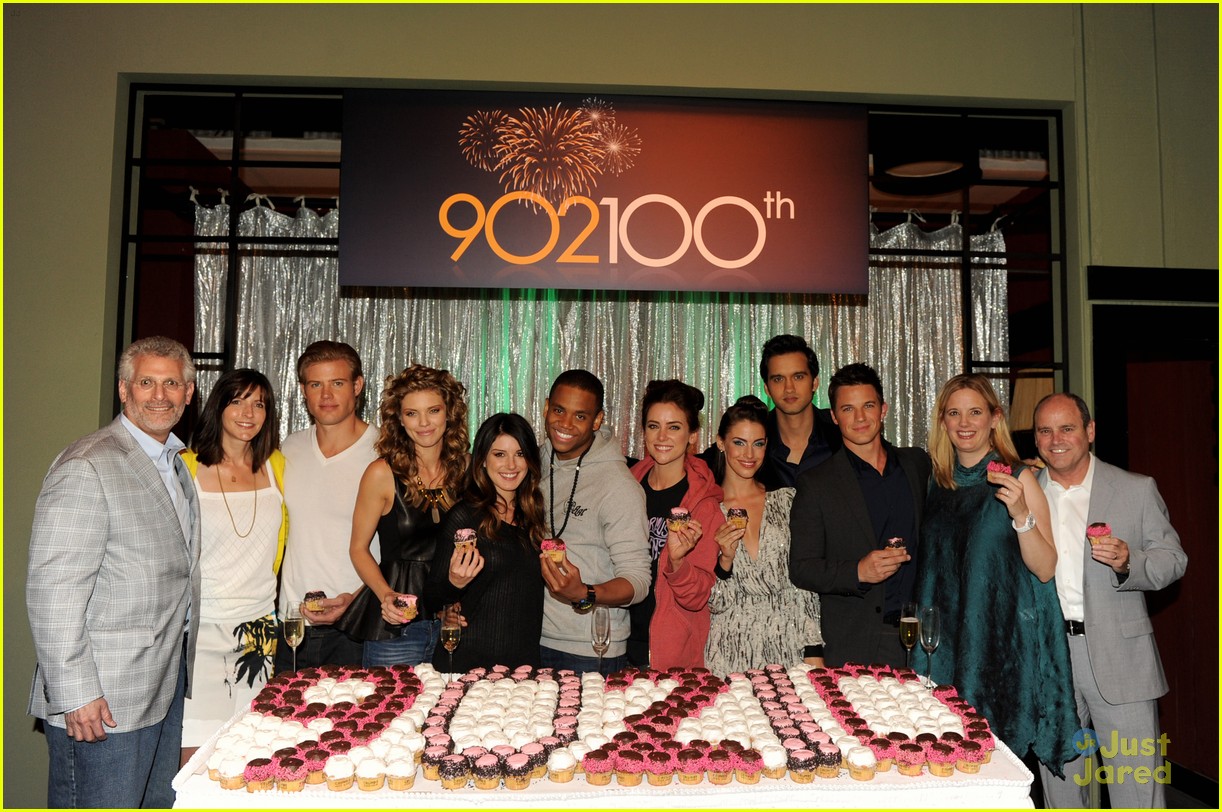 Jessica Stroup & Shenae Grimes: '90210; Cast Celebrates 100 Episodes ...