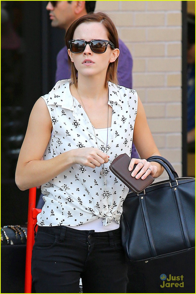 Emma Watson: Beware The Computer Viruses | Photo 495690 - Photo Gallery ...