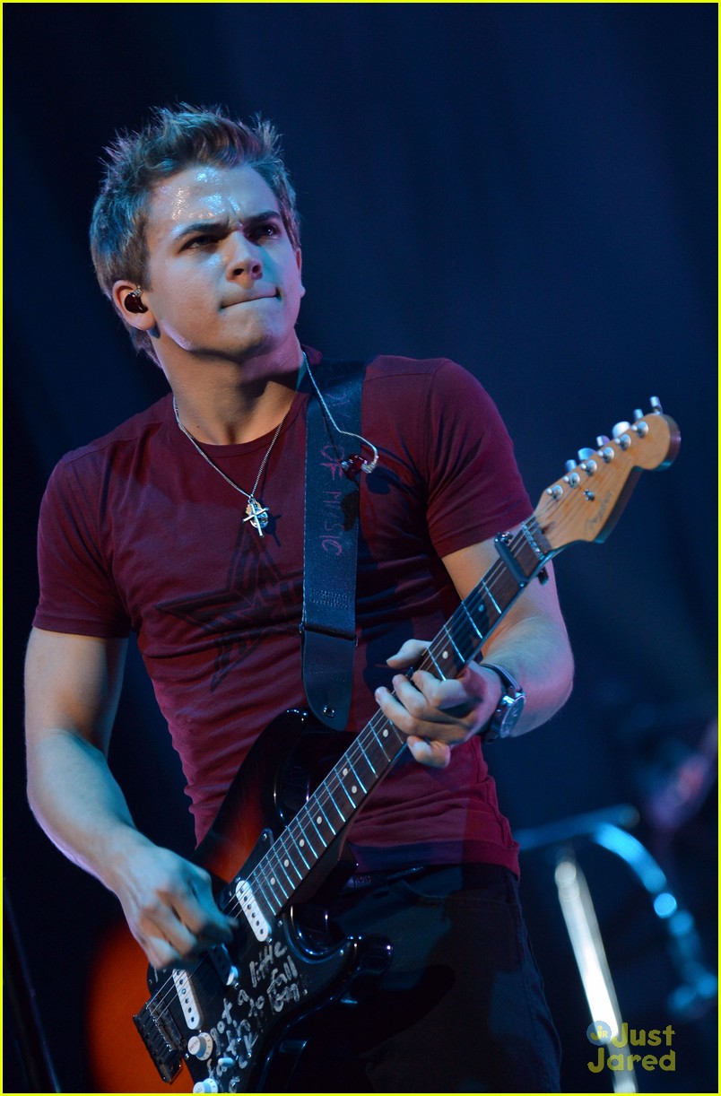 Hunter Hayes: 'Wanted' Sells Over One Million Tracks! | Photo 497572 ...