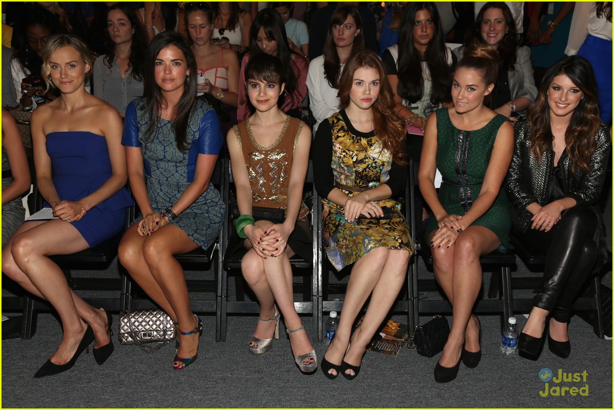 Holland Roden: DKNY & Tracy Reese Shows at NYFW | Photo 493749 - Photo ...