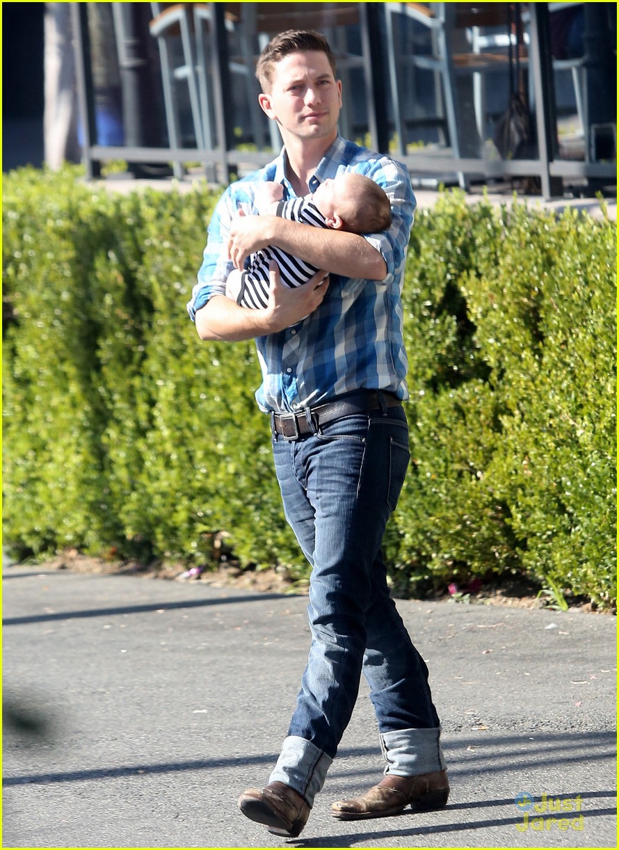 Full Sized Photo of jackson rathbone sheila kiss 01 | Jackson Rathbone ...